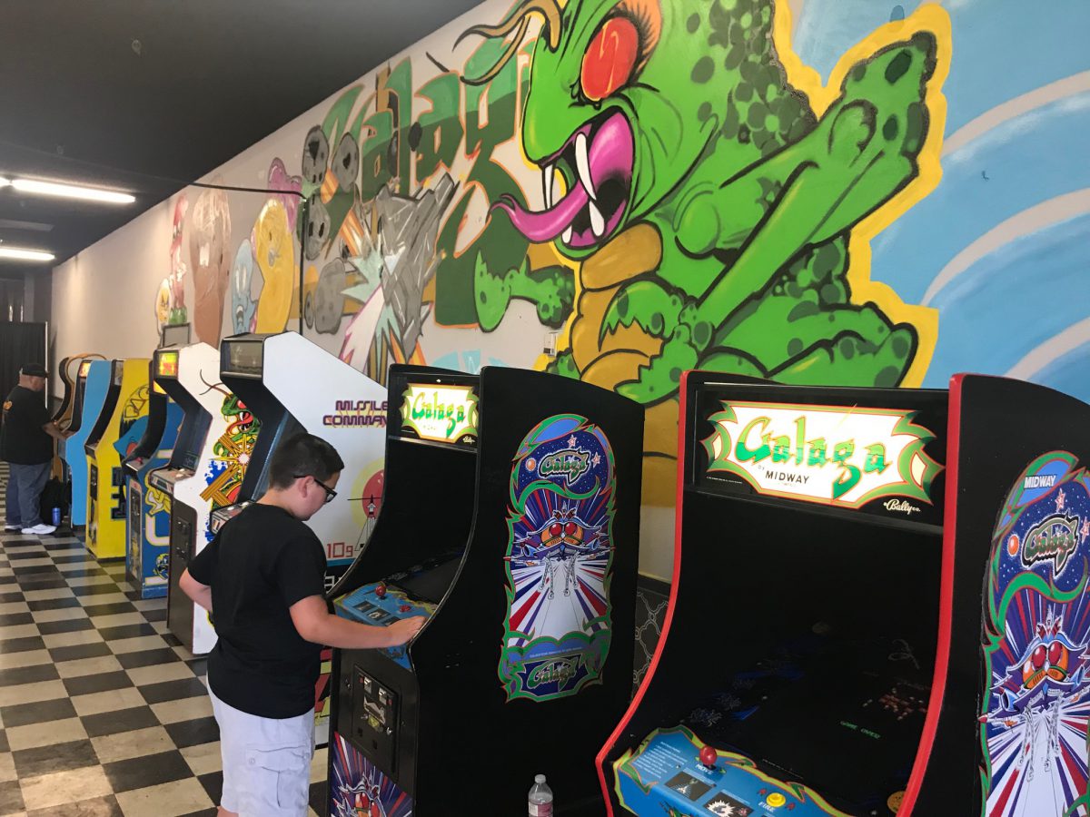 Vintage Arcade Fun at the Fair! – Hot Blog On A Stick