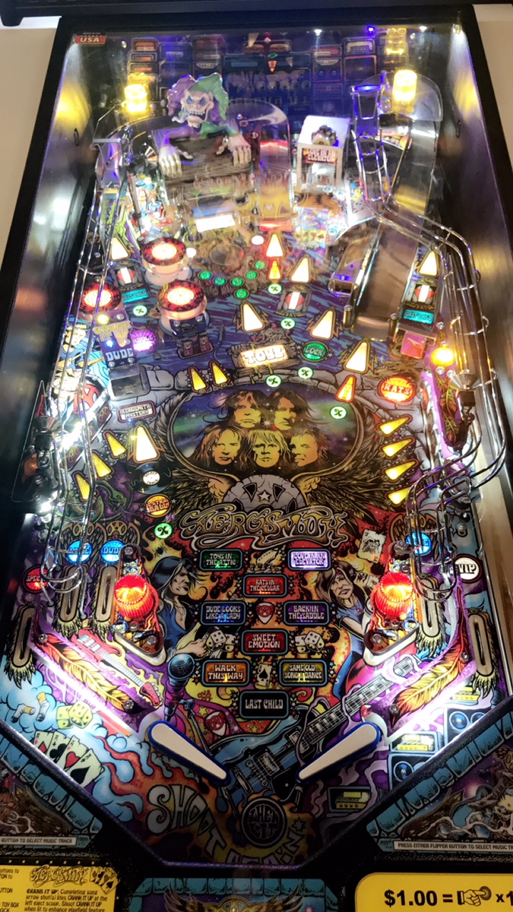 Vintage Arcade Fun at the Fair! – Hot Blog On A Stick
