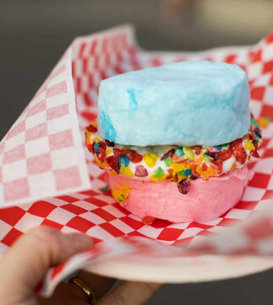 Sunday Funday at the Fair: Dessert Edition – Hot Blog On A Stick